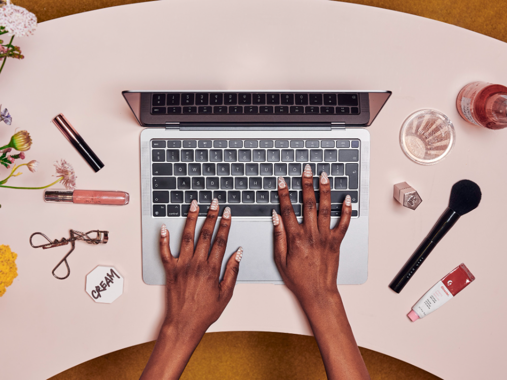 How to Start a Mobile Beauty Business With Minimal Cash | The Suite